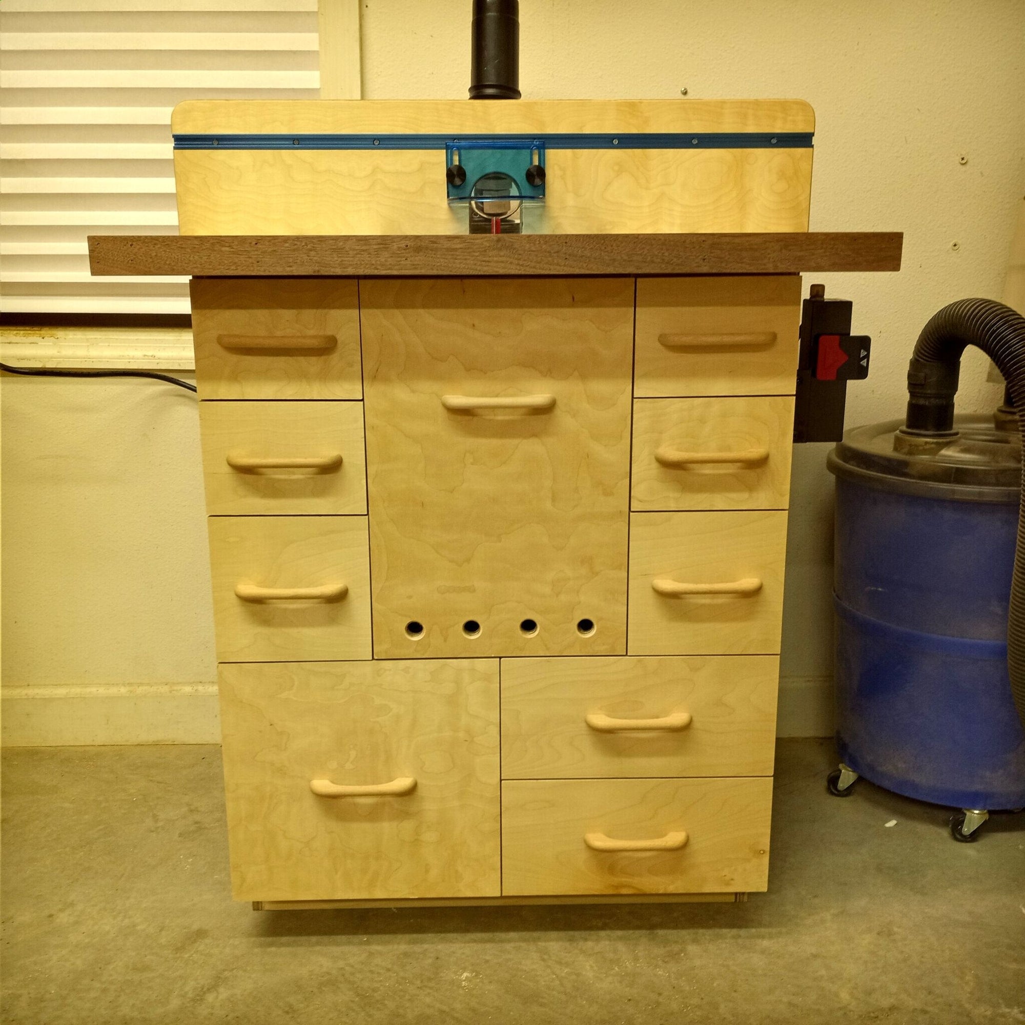 Router Cabinet – Wood Shop Essentials