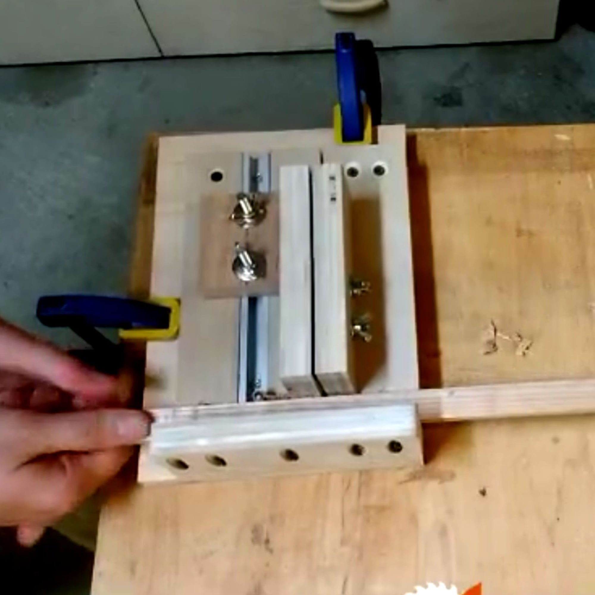 Wood-Shaving Jig – Wood Shop Essentials